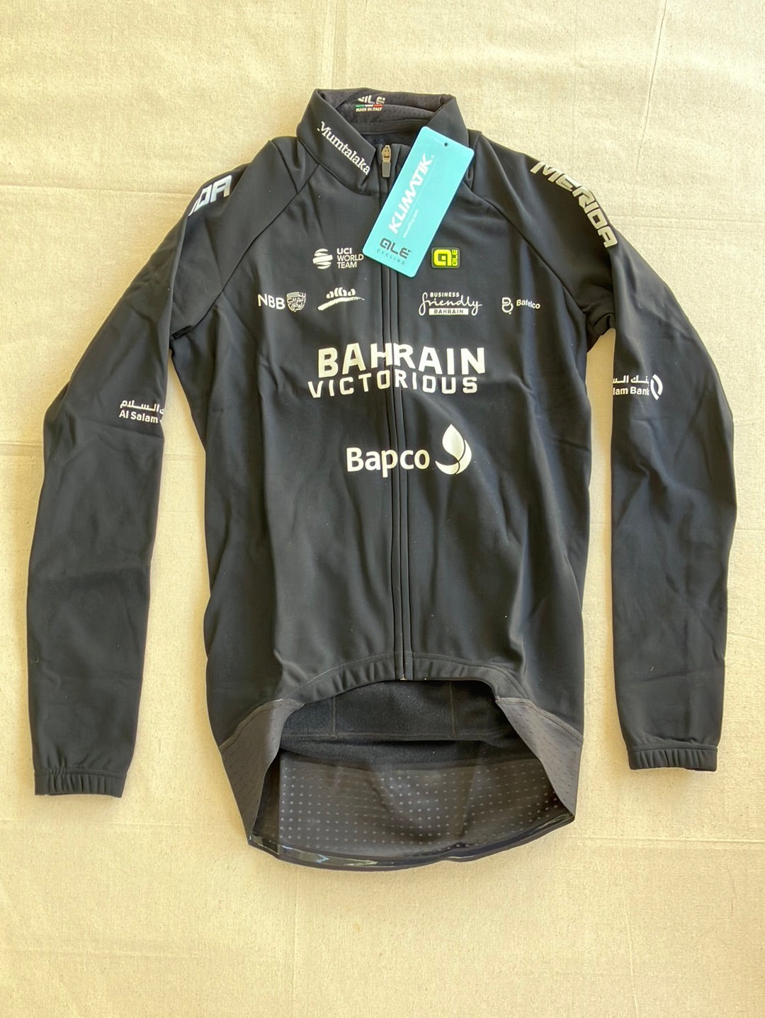 Gabba Jacket Long Sleeve Winter Thermal | Ale | Team Bahrain Victoriou ...